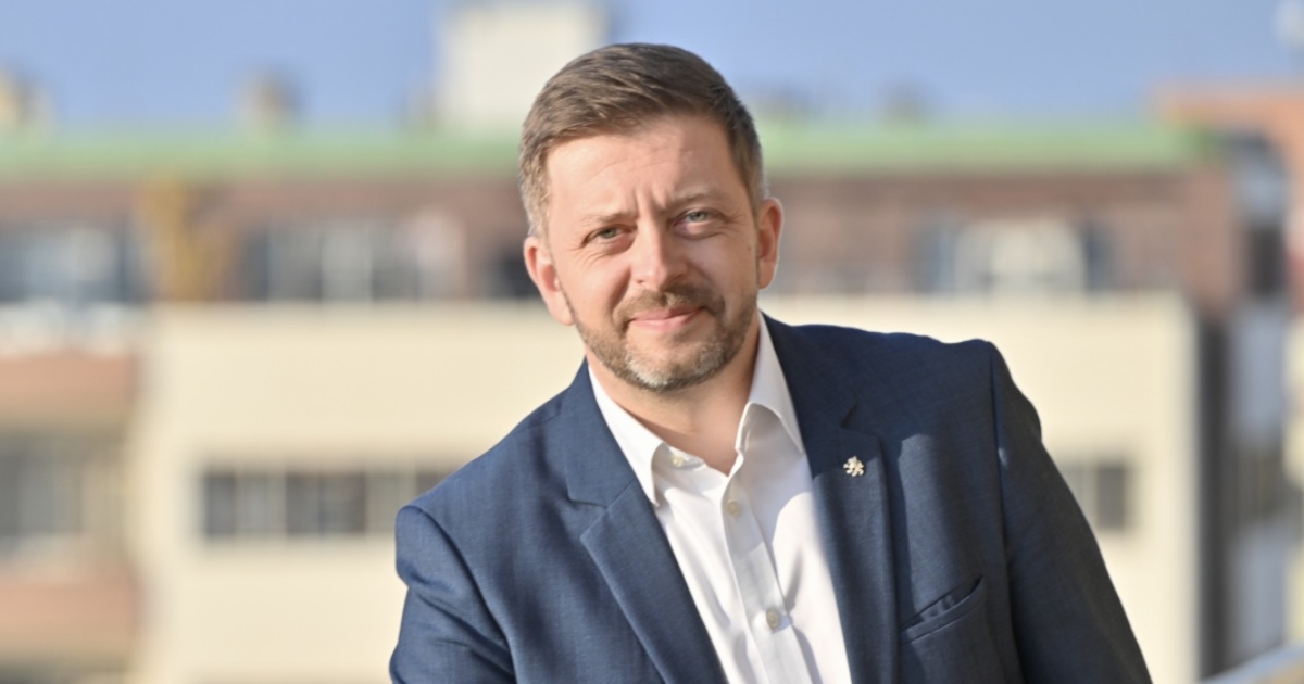 Vít Rakušan se pochlubil nádhernou dcerou. Je mu velmi podobná